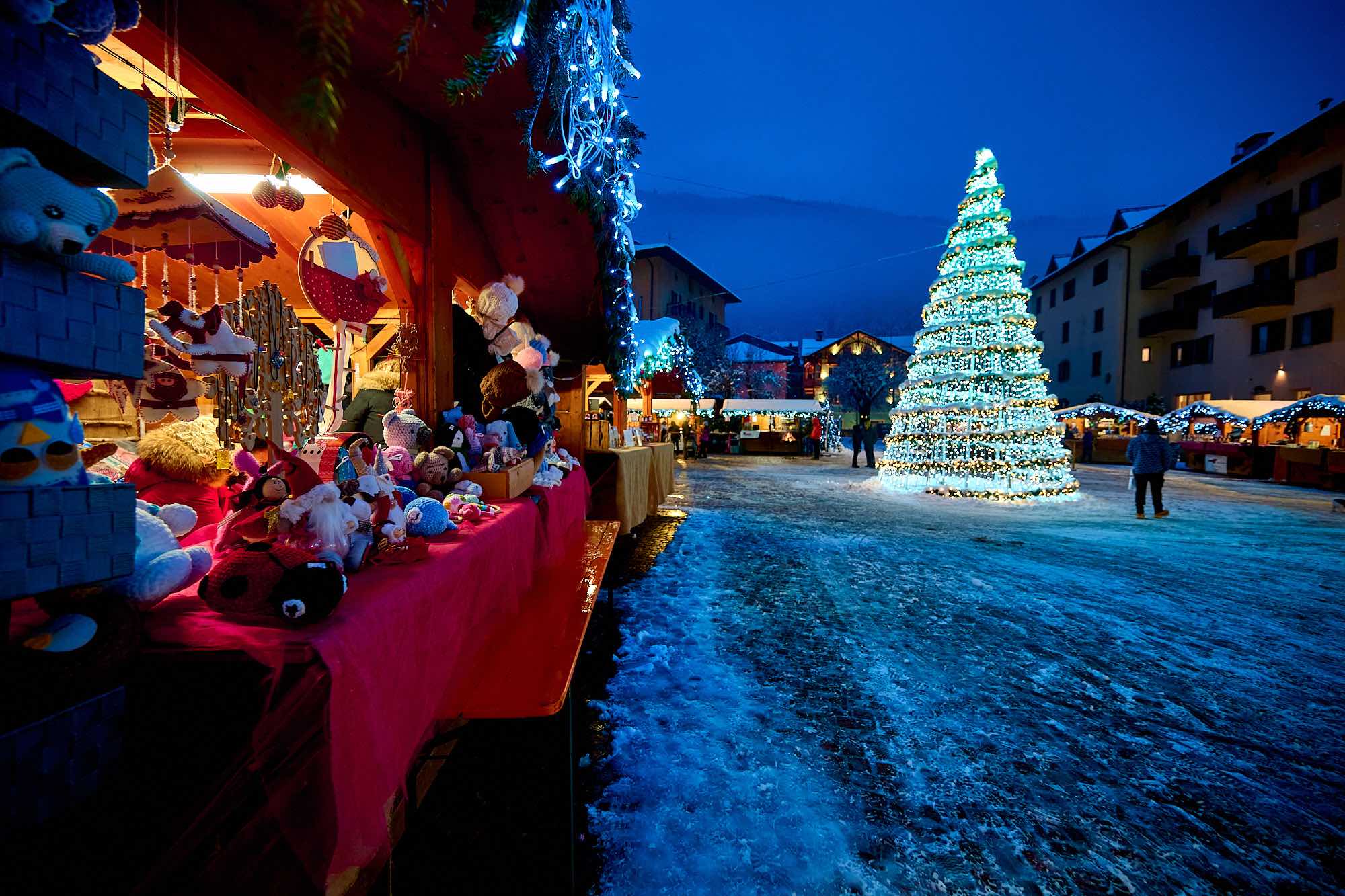 Natale in montagna 2023: Le 12 migliori mete in Italia per le vacanze