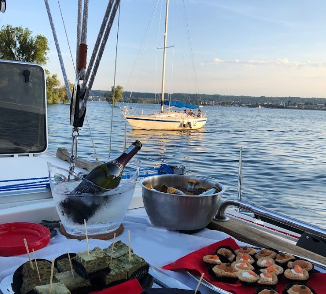 Aperitivo in Barca al Lago Maggiore: i 4 migliori - Holidoit
